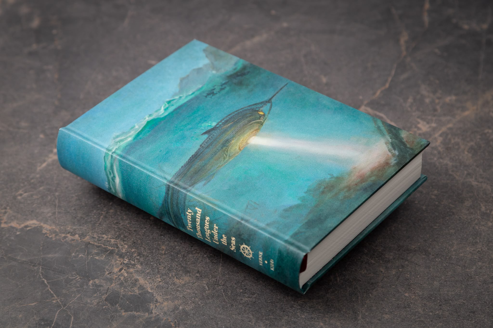 Twenty Thousand Leagues Under the Seas by Jules Verne - Collector’s ...