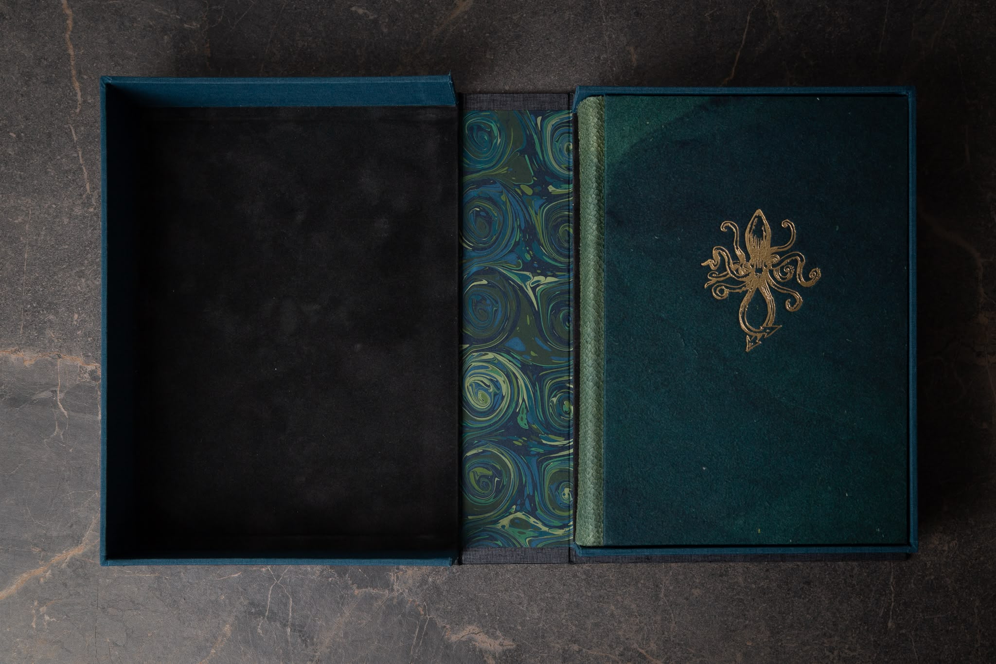 Twenty Thousand Leagues Under the Seas by Jules Verne - Lettered ...